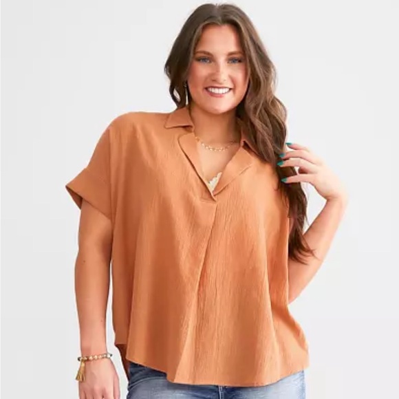 Carly Jean Los Angeles | Tops | Carly Jean Los Angeles Blouse | Poshmark